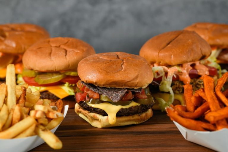 Bobbys Burgers Yankee Stadium - MLB Ballpark Guides