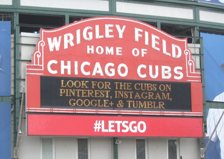10 Ways To Buy Cheap Chicago Cubs Tickets | Wrigley Field