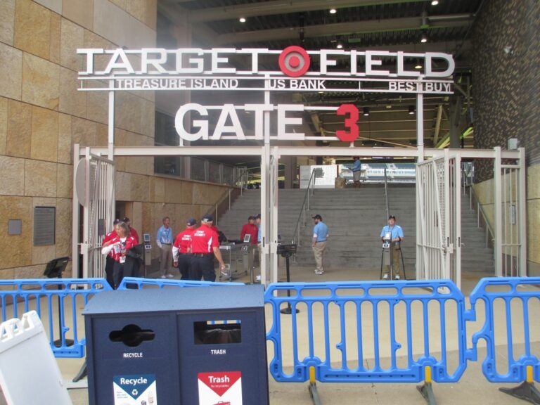 How To Save Money On Minnesota Twins Tickets