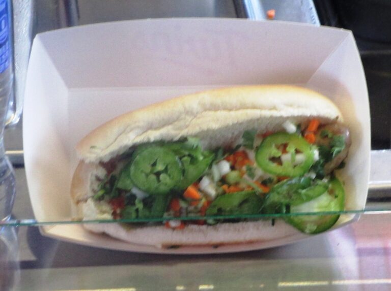 Best Target Field Food Items | Minnesota Twins - MLB Ballpark Guides